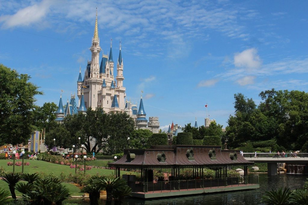 Walt Disney World entrance signs get a magical new look - InterPark